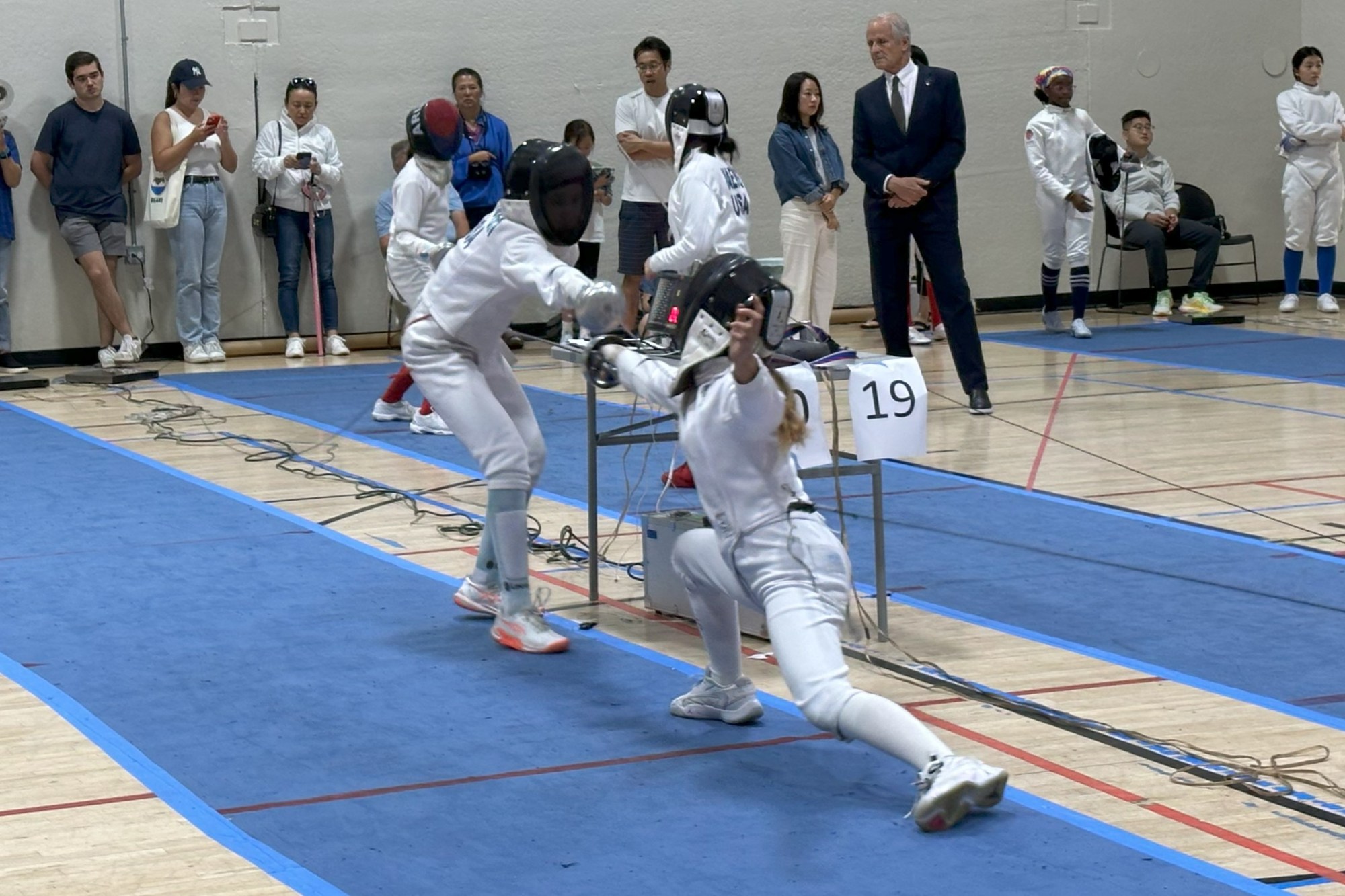 red door fencing – Olympic sport of fencing in Des Moines, Iowa