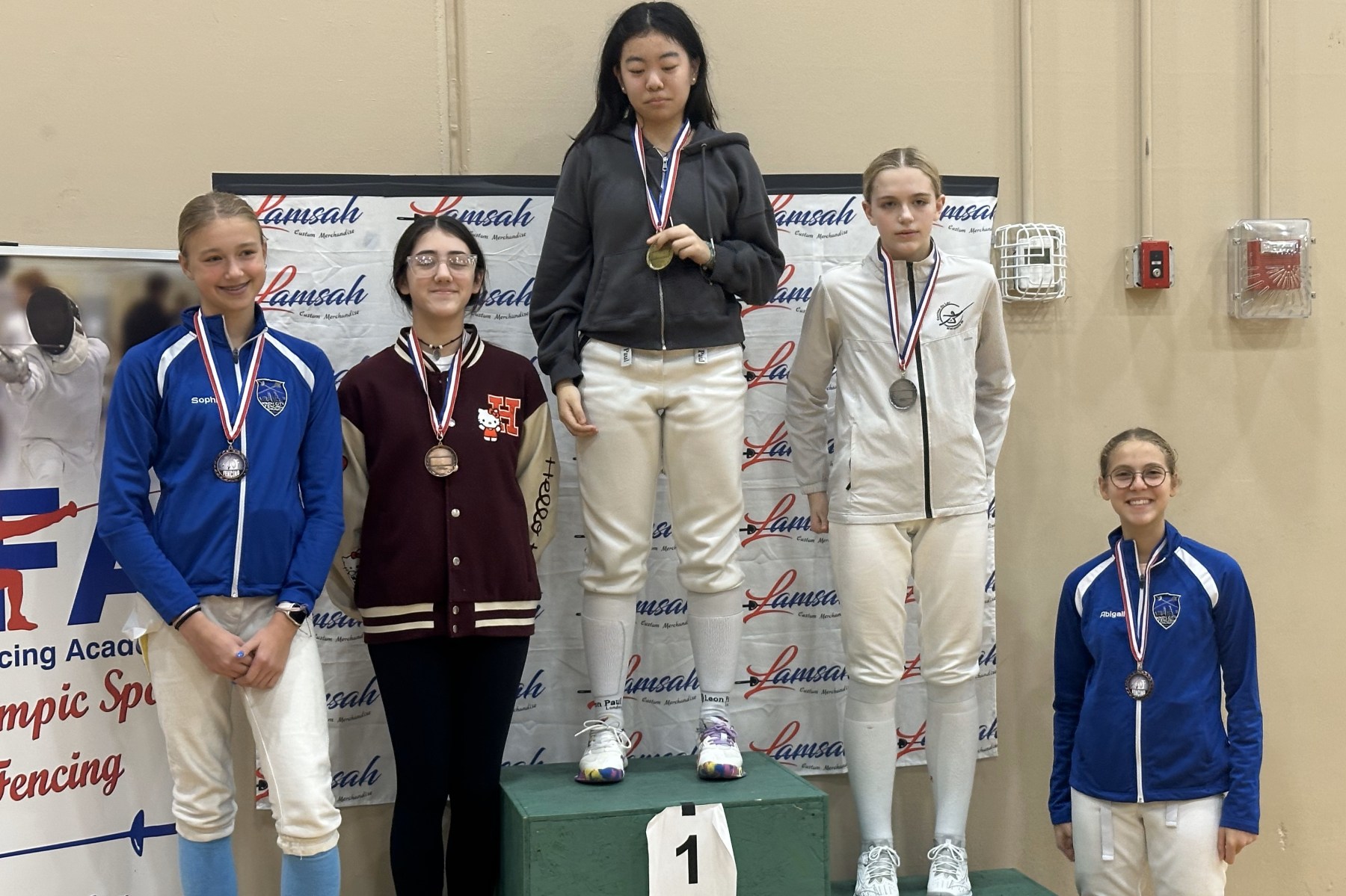 red door fencing – Olympic sport of fencing in Des Moines, Iowa